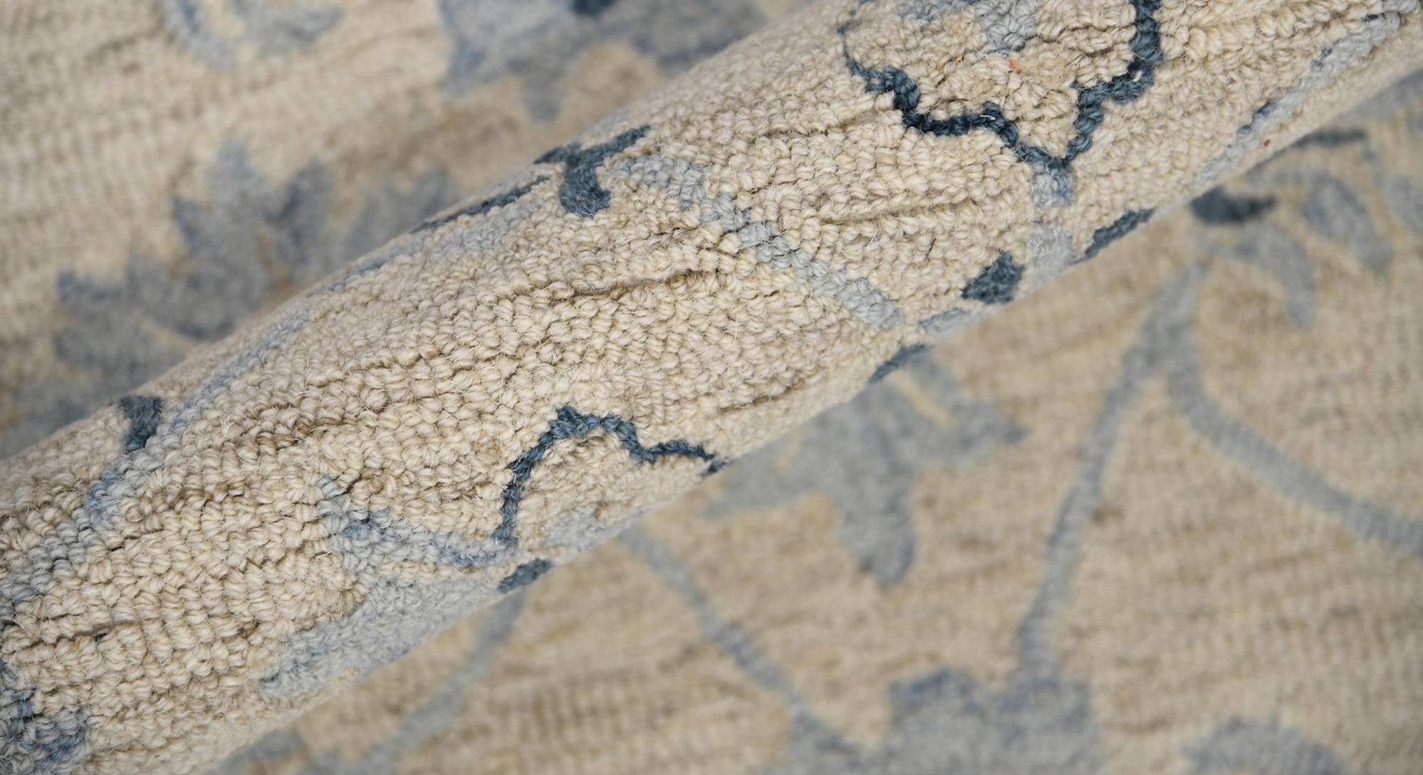 Light Blue Wool 4 X 6 Feet Carpet - Urban Ladder